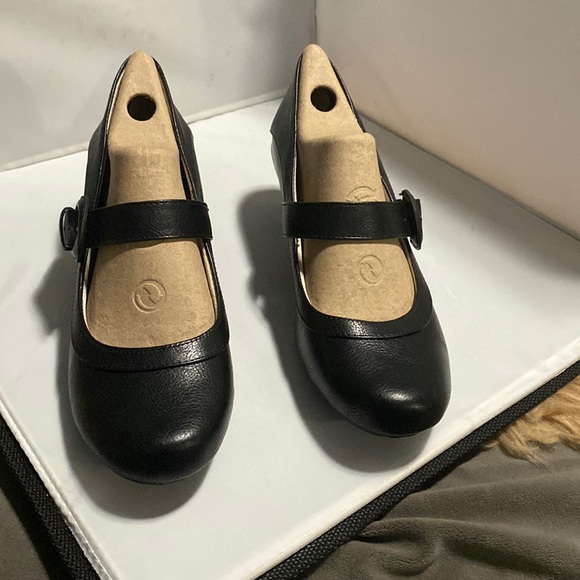 Life Stride | Shoes | Rozz Mary Jane Pumps Size 95m | Poshmark